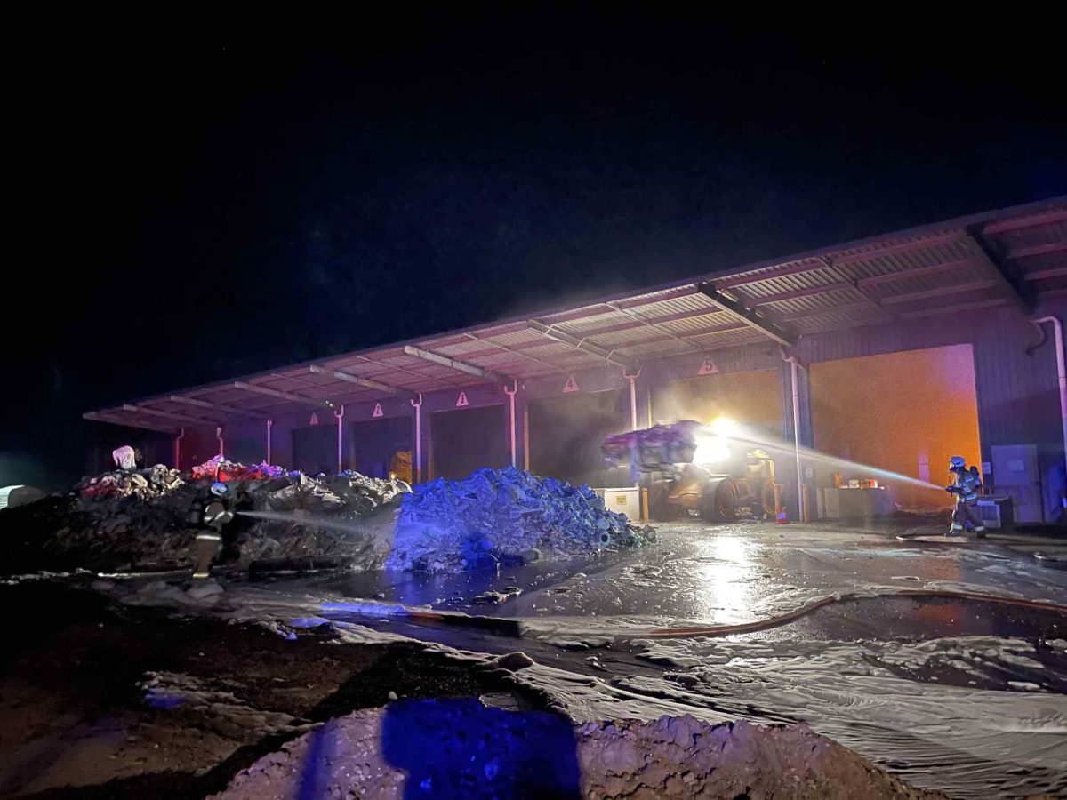 Battery Blamed for Major Fire at Goolwa Waste Depot - 5MU